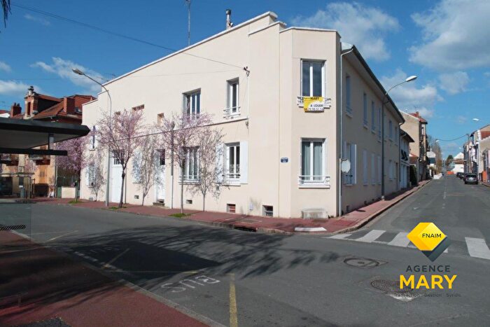 Appartement à louer - Vichy - 4 pièces - 3 chambres