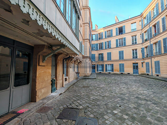 Appartement à vendre - Versailles - 4 pièces - 3 chambres