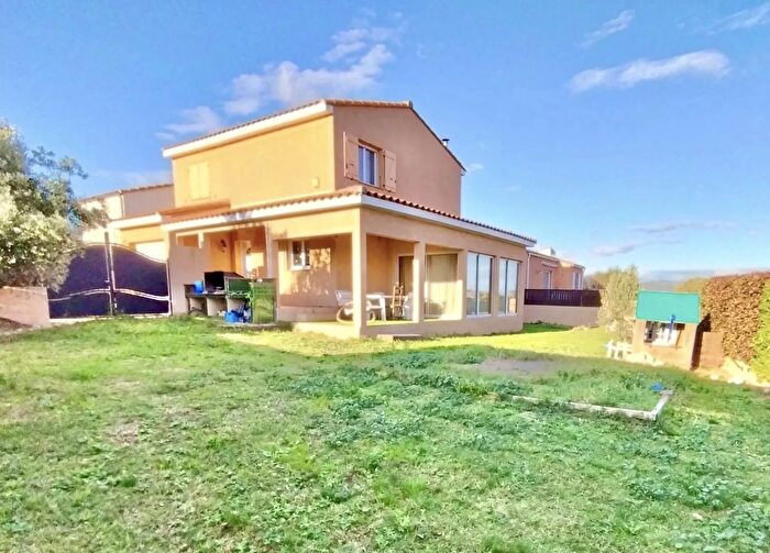 Maison à vendre - Fourques - 5 pièces - 3 chambres