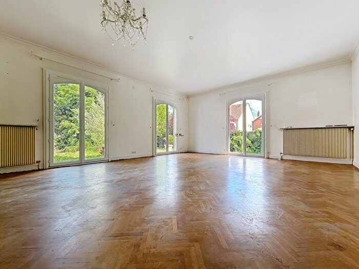 Maison à vendre - Saint-Jean-de-la-Ruelle, Trois Fontaines, Petite Espère, Clémenceau - 7 pièces - 4 chambres