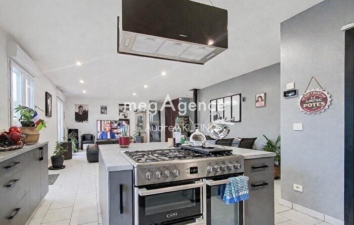 Maison à vendre - Saint-Valérien - 5 pièces - 4 chambres