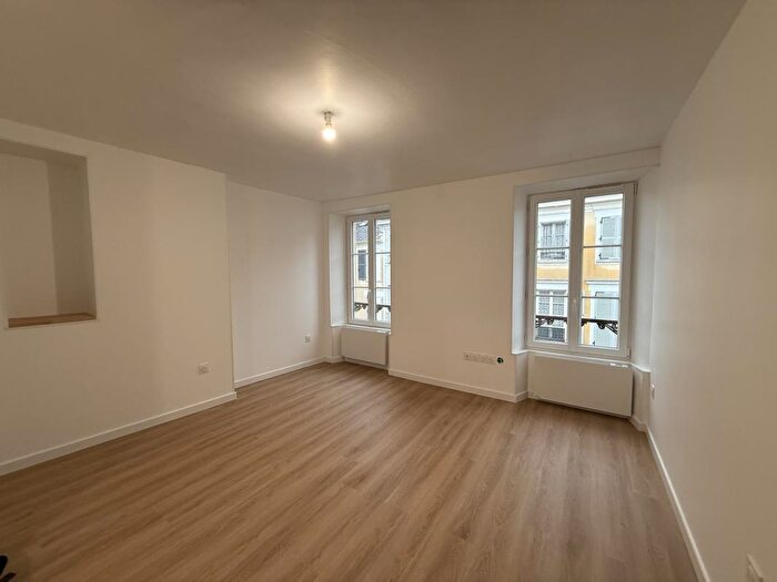 Appartement à louer - Fontainebleau, Constance, Fleury - 3 pièces - 2 chambres