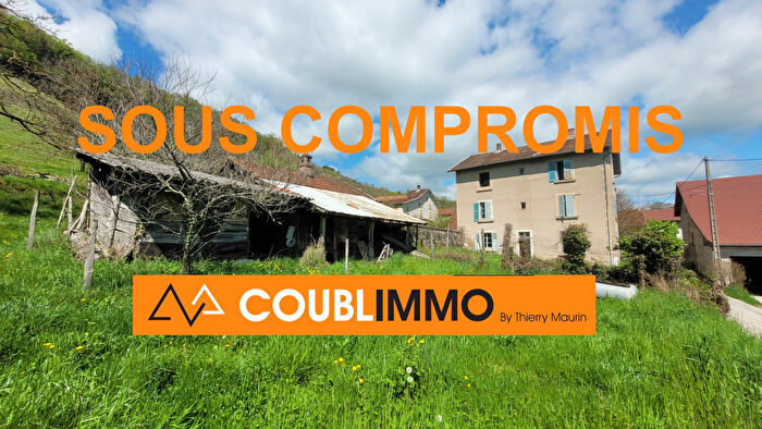 Maison à vendre - Saint-Étienne-de-Crossey - 8 pièces - 5 chambres