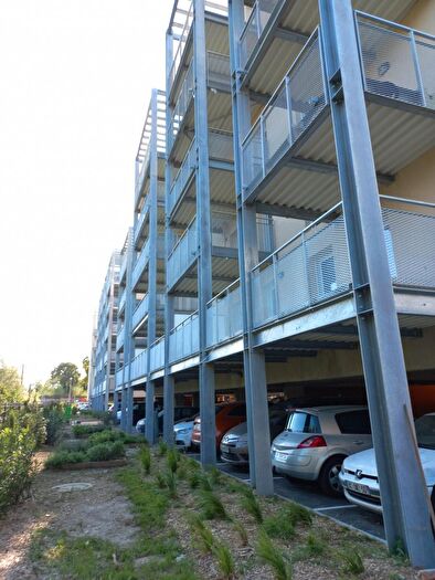 Arles, Pont de Crau, Moulès : Appartement 3 pièces à louer