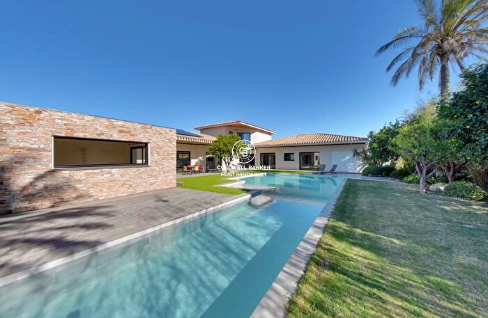 Maison à vendre - Saint-Cyprien - 6 pièces - 5 chambres