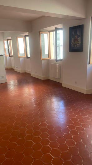 Vieux-Nice - Appartement 2 pièces à louer