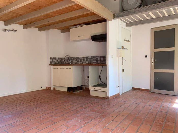 Appartement 1 pièce à louer - Zone Urbaine, Lambesc