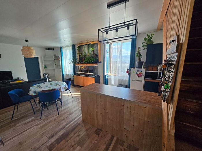 Maison 3 pièces à Saint-Chamond, à vendre