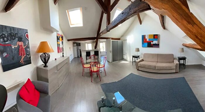 Rueil-Malmaison, Coeur de Ville : Appartement 1 pièce à louer