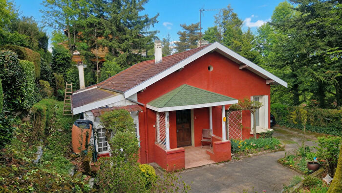 Maison à vendre - Charbonnières-les-Bains - 5 pièces - 3 chambres