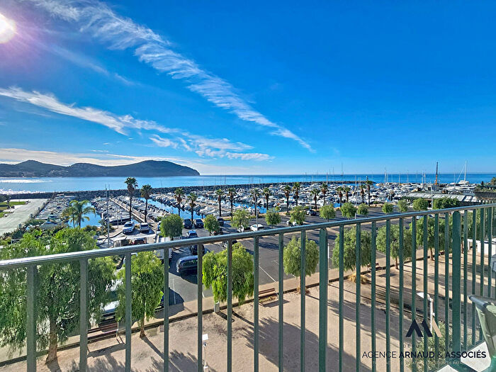 Appartement à vendre - Saint-Cyr-sur-Mer, Les Lecques, Caylar, Cap Saint-Louis, Plage - 4 pièces - 3 chambres