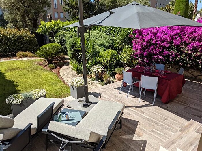 Appartement 2 pièces à vendre à Saint-Laurent-du-Var, Galinières, Pomarels