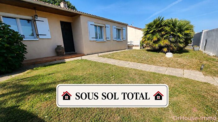 Saint-Jean-de-Beugné : Maison 5 pièces à vendre