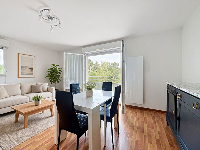 Appartement 2 pièces à vendre - Saint-Sébastien-sur-Loire, Est
