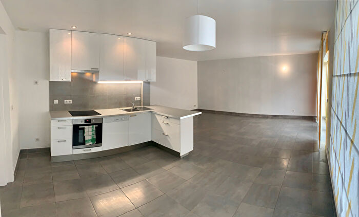 Maison à louer - Illkirch-Graffenstaden, Centre Ouest - 4 pièces - 3 chambres