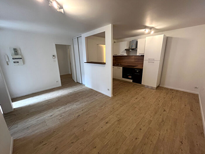 Appartement à louer - Pau, Centre-ville - 2 pièces - 1 chambre