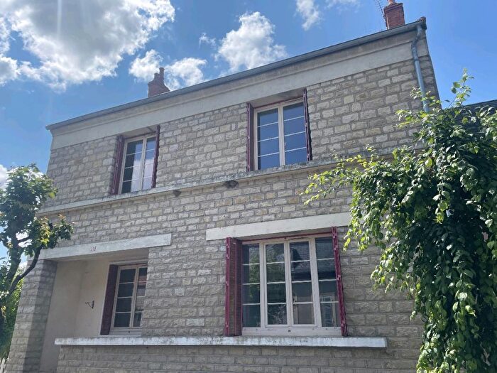 Maison à vendre - Lucenay-lès-Aix - 6 pièces - 4 chambres