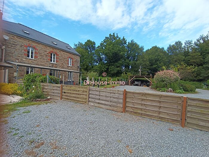 Maison 10 pièces à Saint-Malo-des-Trois-Fontaines, à vendre