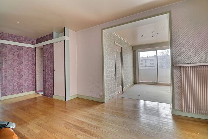 Appartement à vendre - Clermont-Ferrand - 4 pièces - 2 chambres