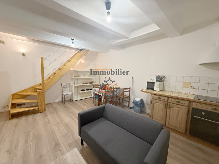 Appartement à louer - Saint-Affrique - 2 pièces - 1 chambre