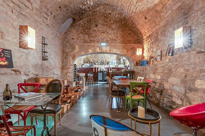 Maison à vendre - Bonnieux - 7 pièces - 4 chambres