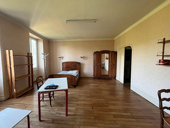 Montguyon : Appartement 1 pièce à louer