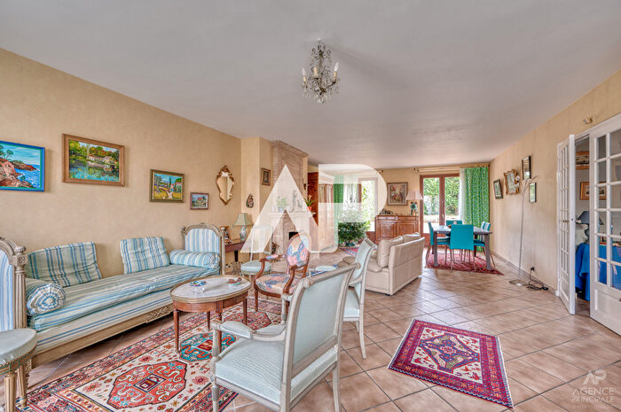 Maison 7 pièces à vendre - Rueil-Malmaison, Plateau