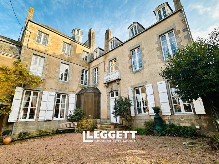 Maison à vendre - Mayenne, Nord Est - 10 pièces - 6 chambres
