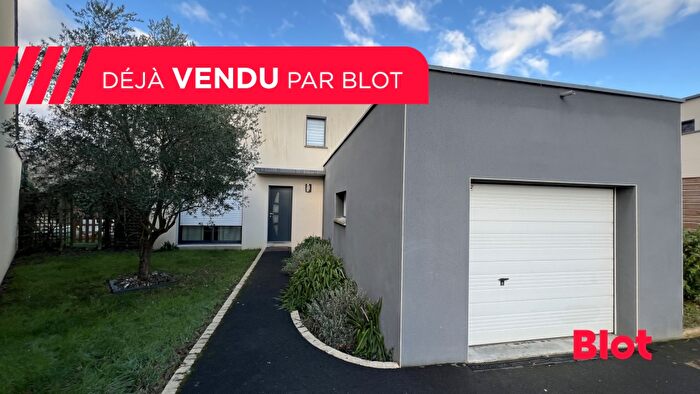 Maison à vendre - Liffré - 6 pièces - 4 chambres