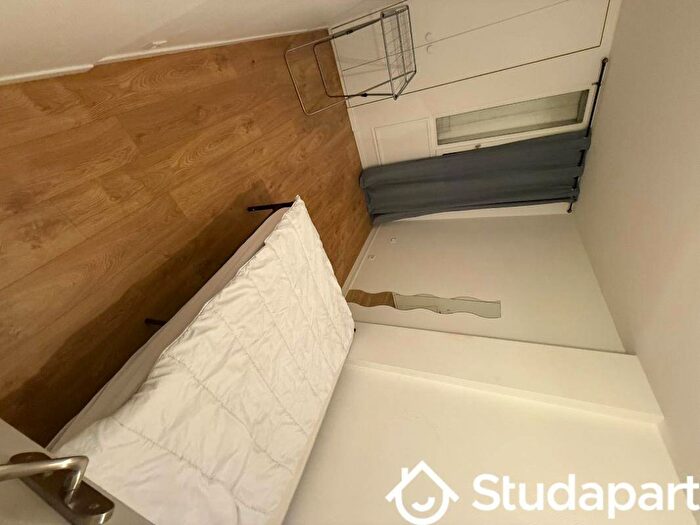 Pyramides Sud, Évry-Courcouronnes - Appartement 1 pièce à louer