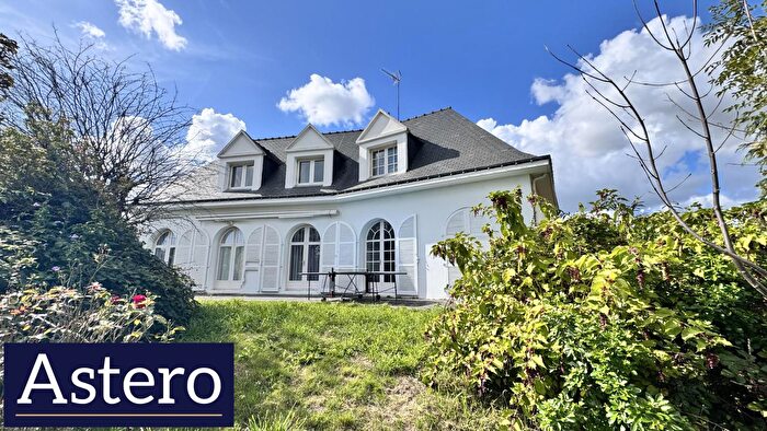 Maison à vendre - Pontivy, Tréléau - 6 pièces - 5 chambres