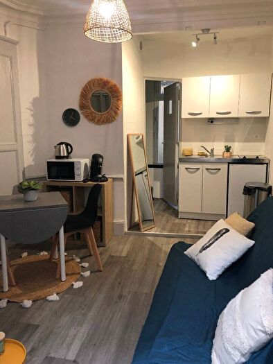 Appartement à louer - Trois Quartiers-Centre Ville, Poitiers - 1 pièce