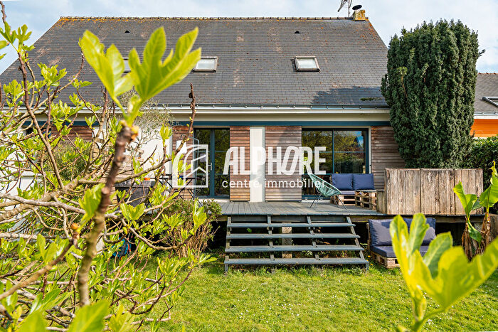 Maison à vendre - Saint-Étienne-de-Montluc - 8 pièces - 6 chambres