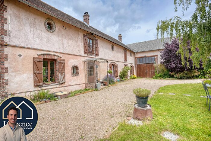 Maison 12 pièces à La Boissière-École, à vendre
