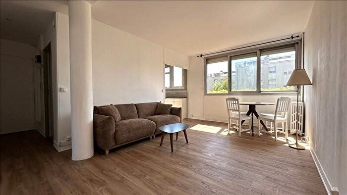 Appartement 3 pièces à louer à Epinettes, Issy-les-Moulineaux