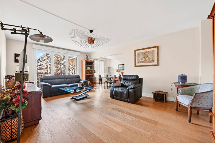 Appartement à vendre - Issy-les-Moulineaux, Les Iles, La Ferme - 5 pièces - 3 chambres