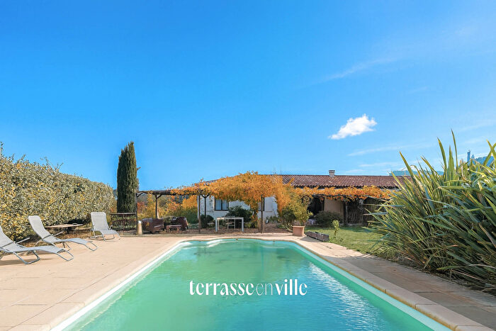 Maison à vendre - Simiane-Collongue - 8 pièces - 6 chambres