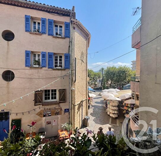 Maison 7 pièces à vendre à Le Lavandou, Centre-ville, Plage du Lavandou, Pointe Pilon