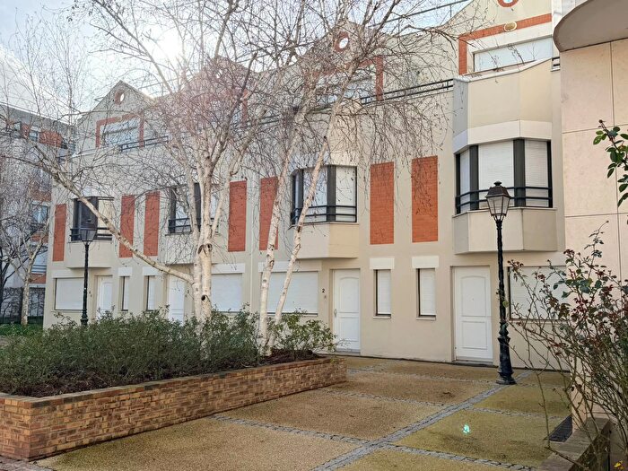 Maison à vendre - Courbevoie, Hôtel de ville - 5 pièces - 4 chambres