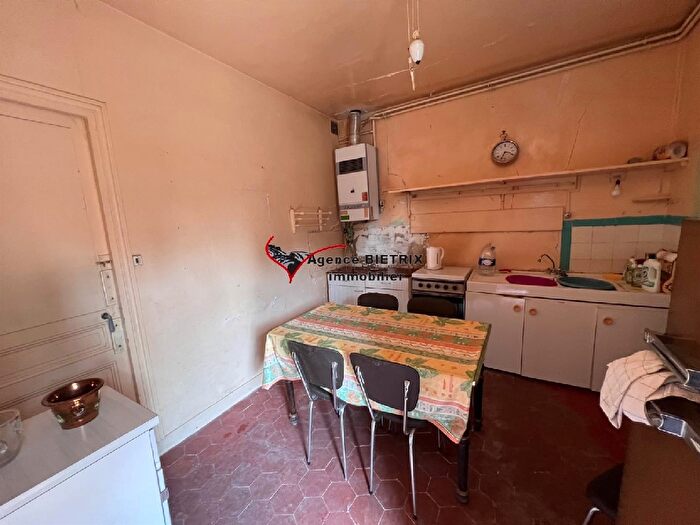 Maisons à vendre et appartements à louer - 1