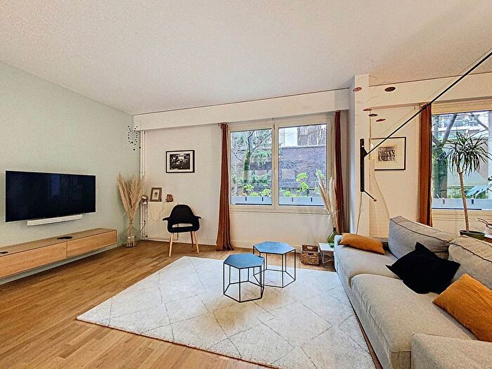 Appartement à louer - Emeriau-Zola, Paris ème arrondissement - 4 pièces - 3 chambres