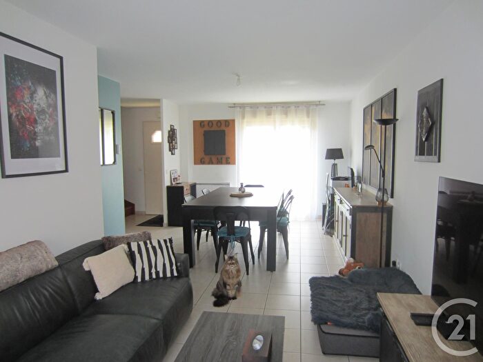 Maison à louer - Étréchy - 5 pièces - 4 chambres