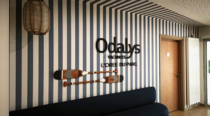 Appartement à vendre - Royan, Le Parc, Plage de la Grande-Conche - 2 pièces - 2 chambres