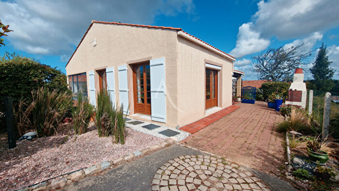 Maison à vendre - Talmont-Saint-Hilaire - 5 pièces - 3 chambres