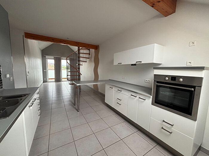 Appartement à louer - Longeville-lès-Saint-Avold - 2 pièces - 1 chambre