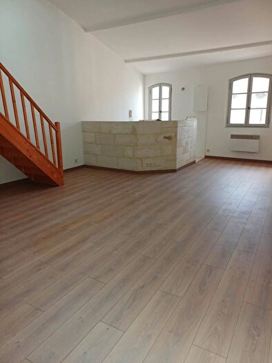 Beaucaire, Centre-ville : Appartement 3 pièces à louer