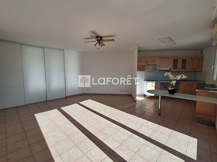 Appartement à louer - Lattes, Centre-ville - 3 pièces - 2 chambres