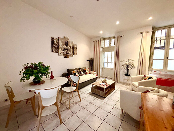 Appartement à vendre - Avignon, Palais des Papes, Zone Piétonne - 3 pièces - 1 chambre