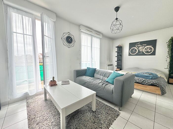 Appartement 1 pièce à Montlhéry, à vendre