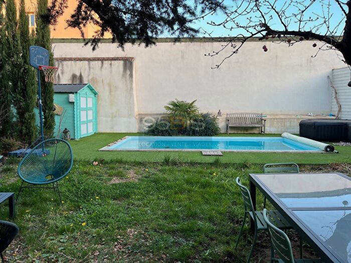 Maison 6 pièces à louer à Lyon 8ème arrondissement